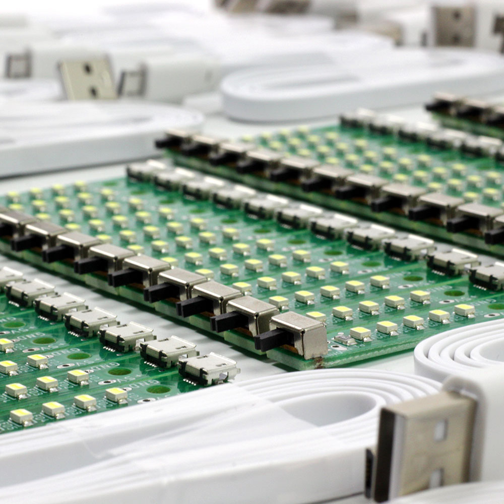 Simple Edge Light Kit - LED Strip Light and USB Cables (30 Pack ...