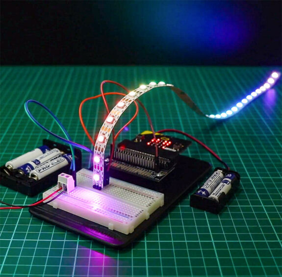Flexible 30 LED ZIP Strip 0.5m, 5V – Kitronik